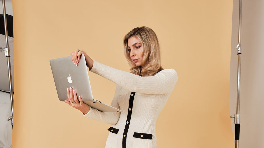 How to Create a Seamless Carousel Instagram Post with Canva