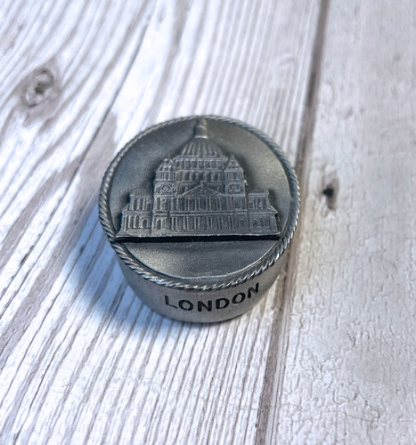 Vintage St.Paul's Cathedral Pill Box | My Vintage