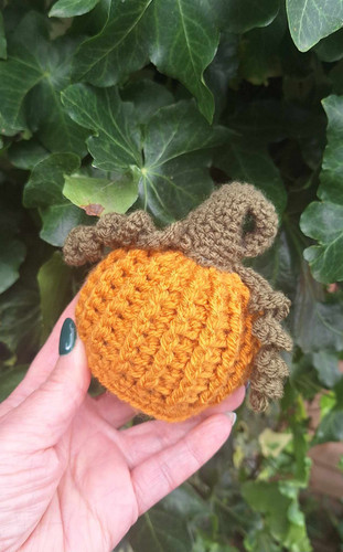 Crochet Pattern for a Pumpkin Chocolate Orange Cover | Mysite