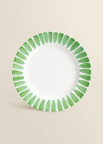 GREEN BORDER Dinner Plate | House of Flair