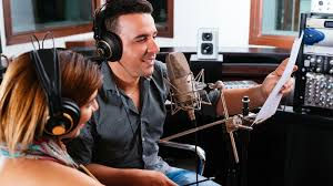 5 Tips al momento de elegir un locutor comercial.