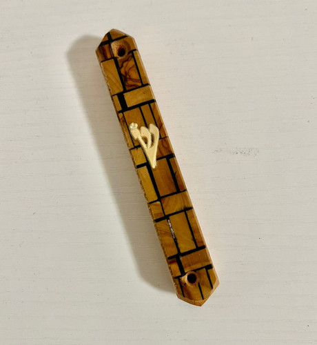 Mezuza de madeira marrom | jerusalemplus