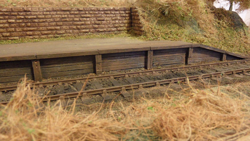 Timber sleeper built platform face (PP02) | 422modelmaking