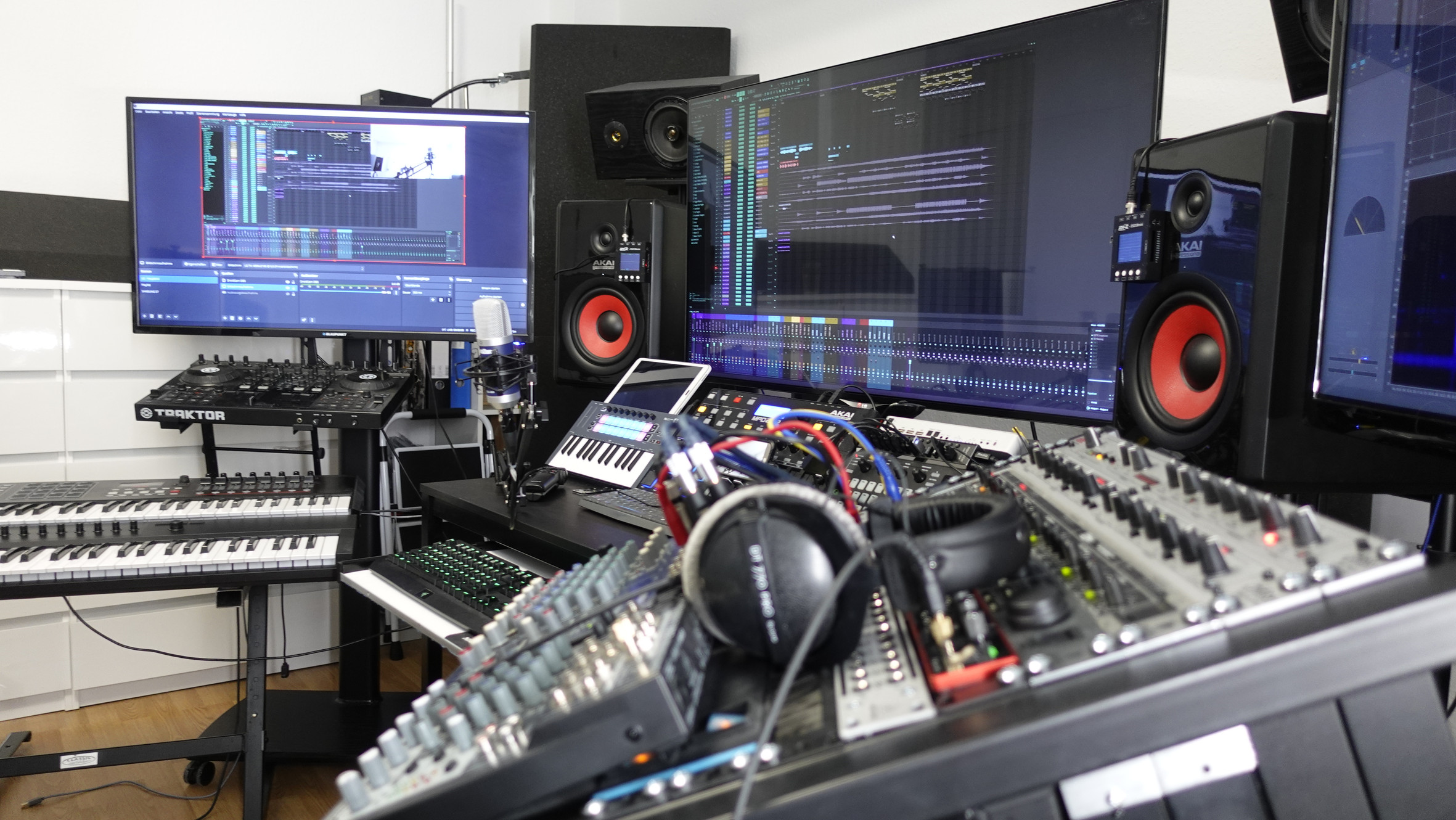 Edgar Studio | Hamburg | Mastering | Mix | Music Production | Tonstudio | Computer Service 22880 ...