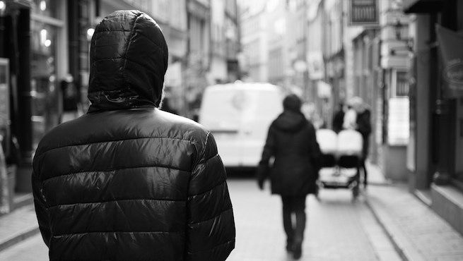 QUÉ HACER SI TE ESTÁN VIGILANDO