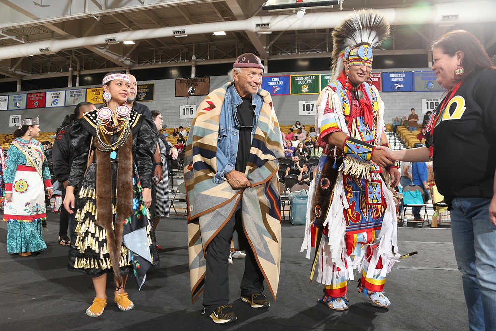 Former Professional baseball player and world renowned Artist Gene ...