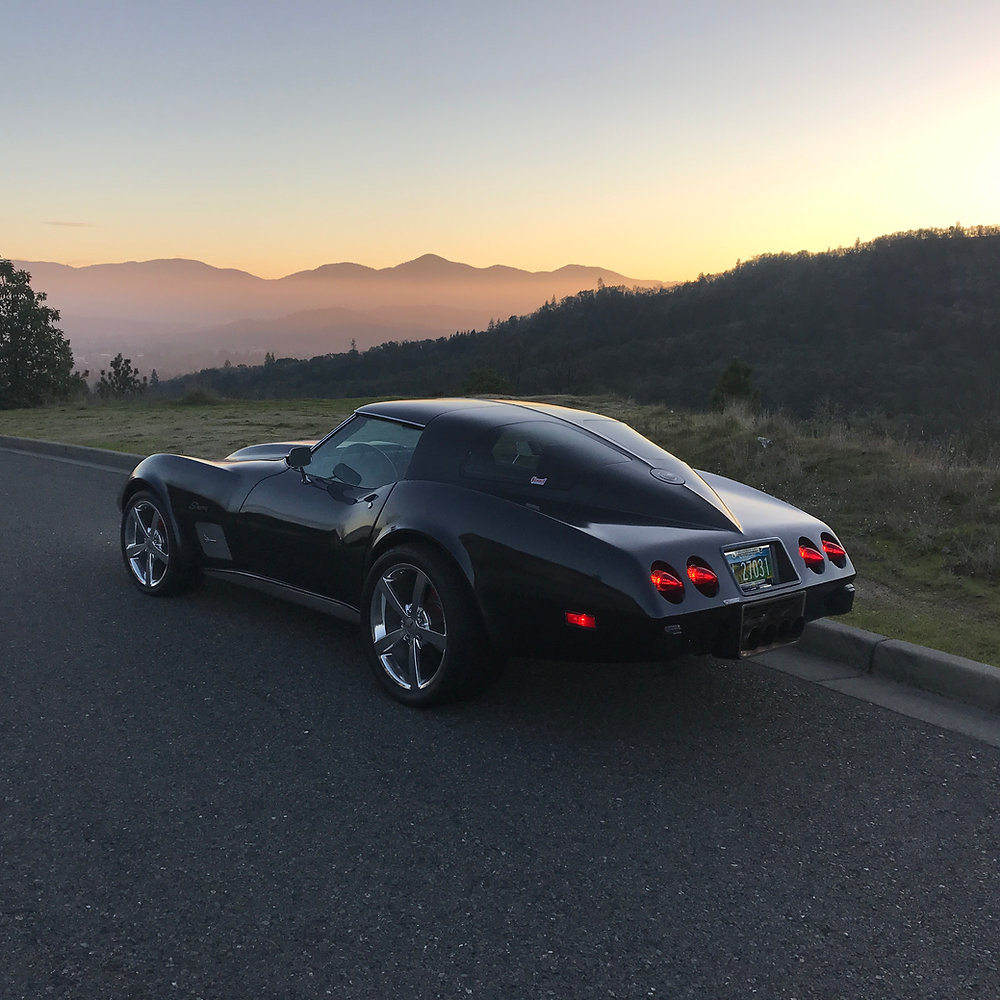 76 CORVETTE STINGRAY