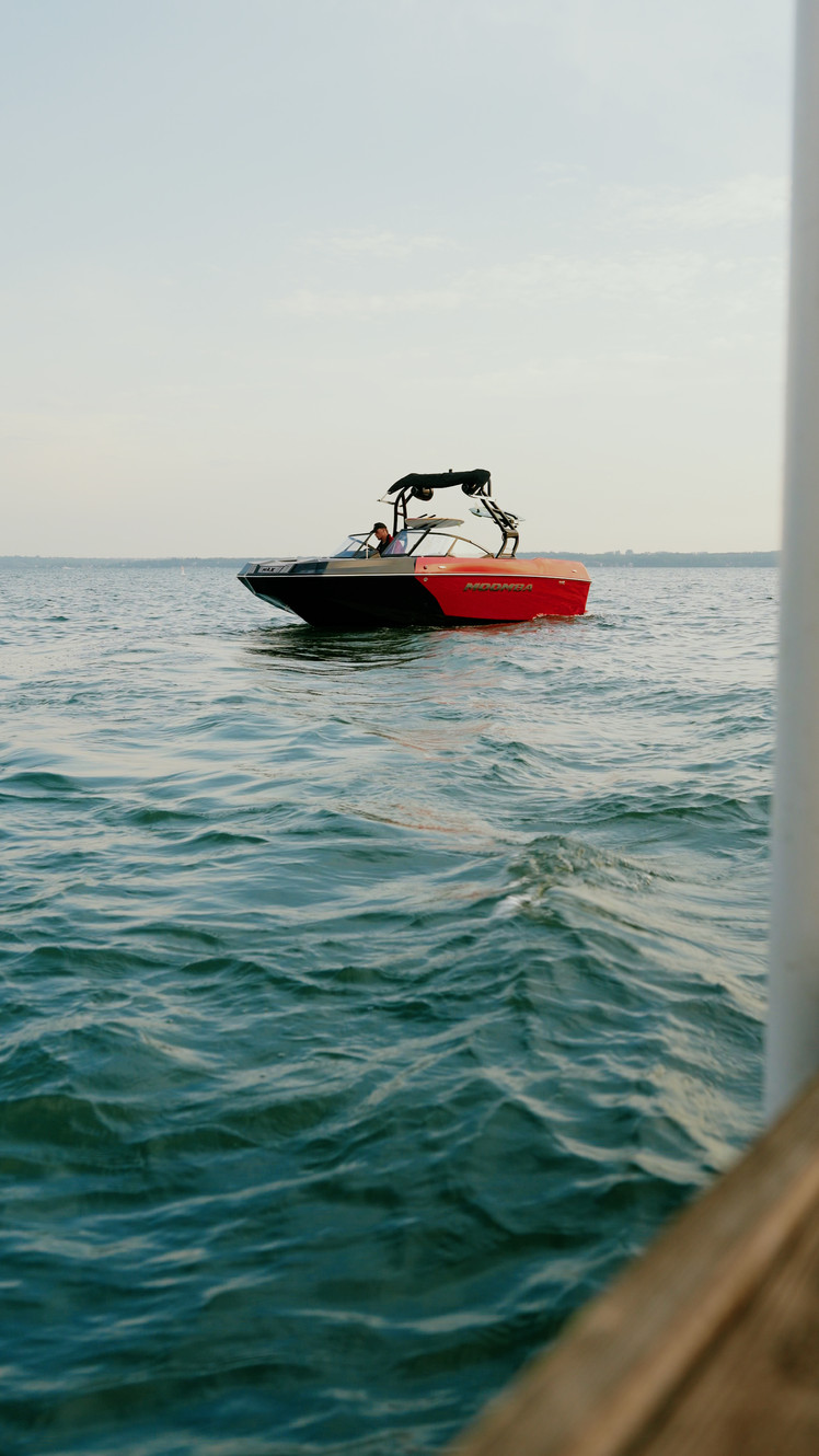 WALZYS WAVES: Sylvan Lake Boat Rentals
