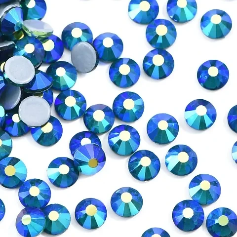 Rhinestone Colour Sample - Emerald AB | RazzleDazzle