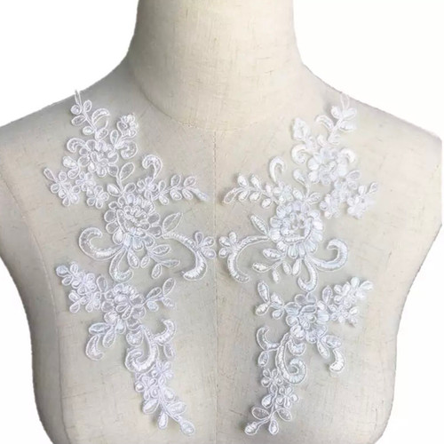 Leaf Scroll Appliqué Pair - White | RazzleDazzle