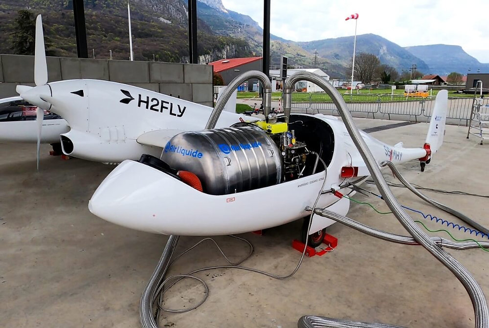 H2FLY’s Liquid Hydrogen Plane Completes First Piloted Flight in ...