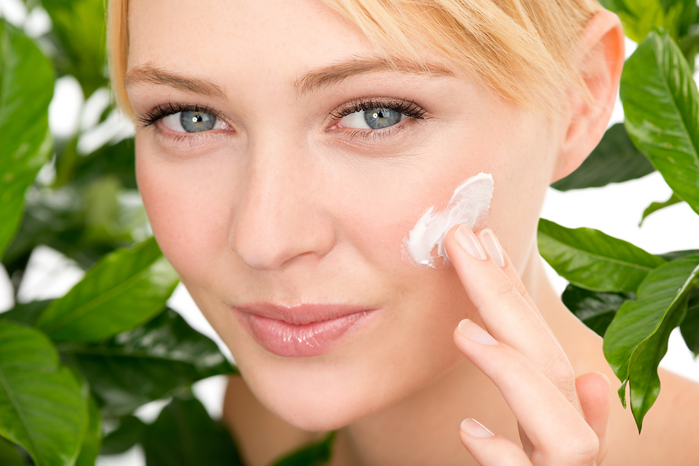 Achieve Flawless Skin Naturally.