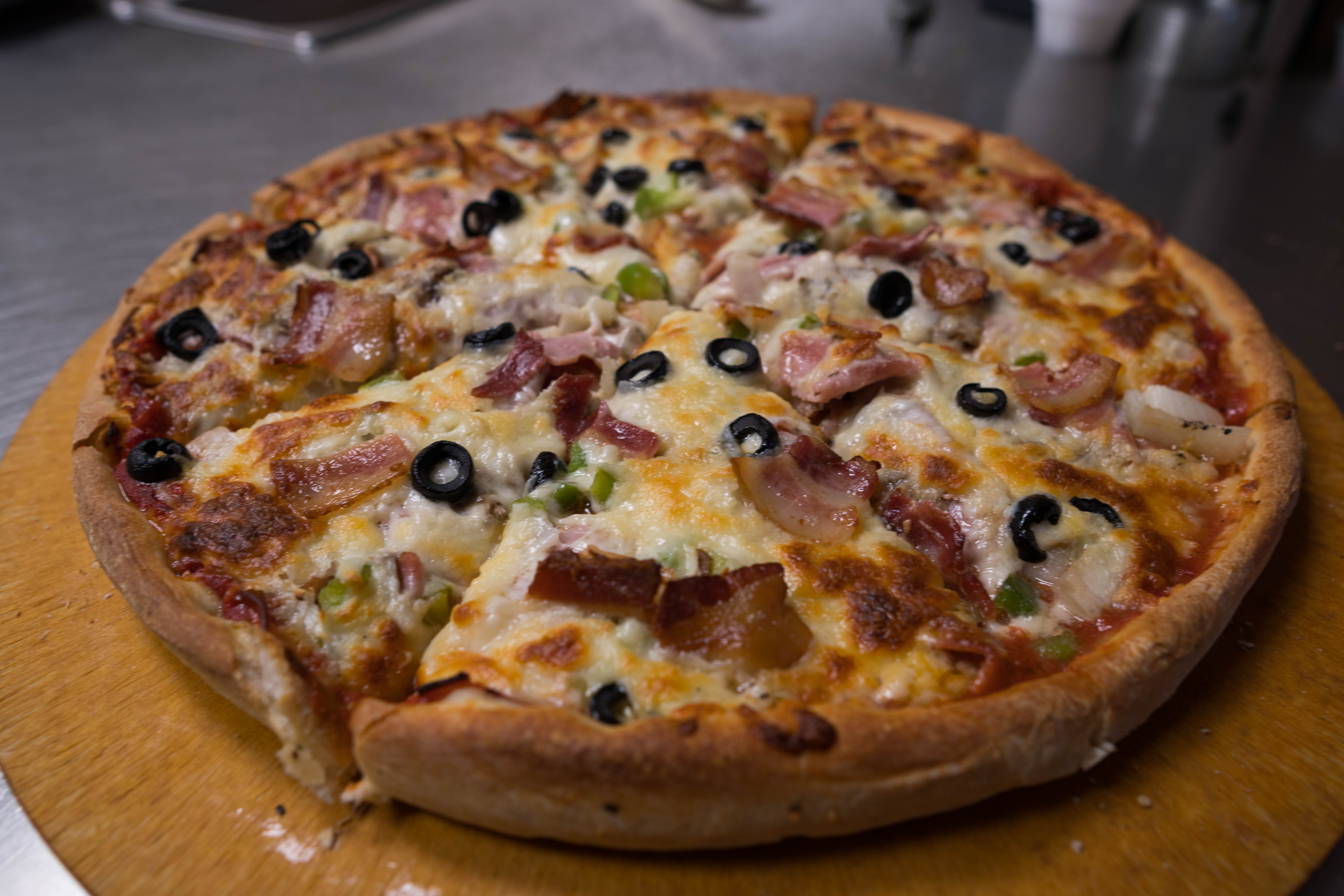 Peninsula Pizza-Saanichton