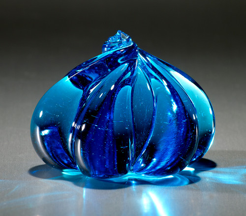 Kiss Paperweight | Michigan Hot Glass