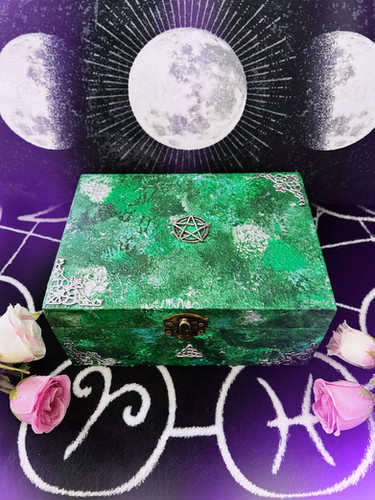 Green Pentacle Altar Box | Witchinwares