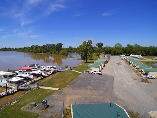 FACILITIES | Red River South