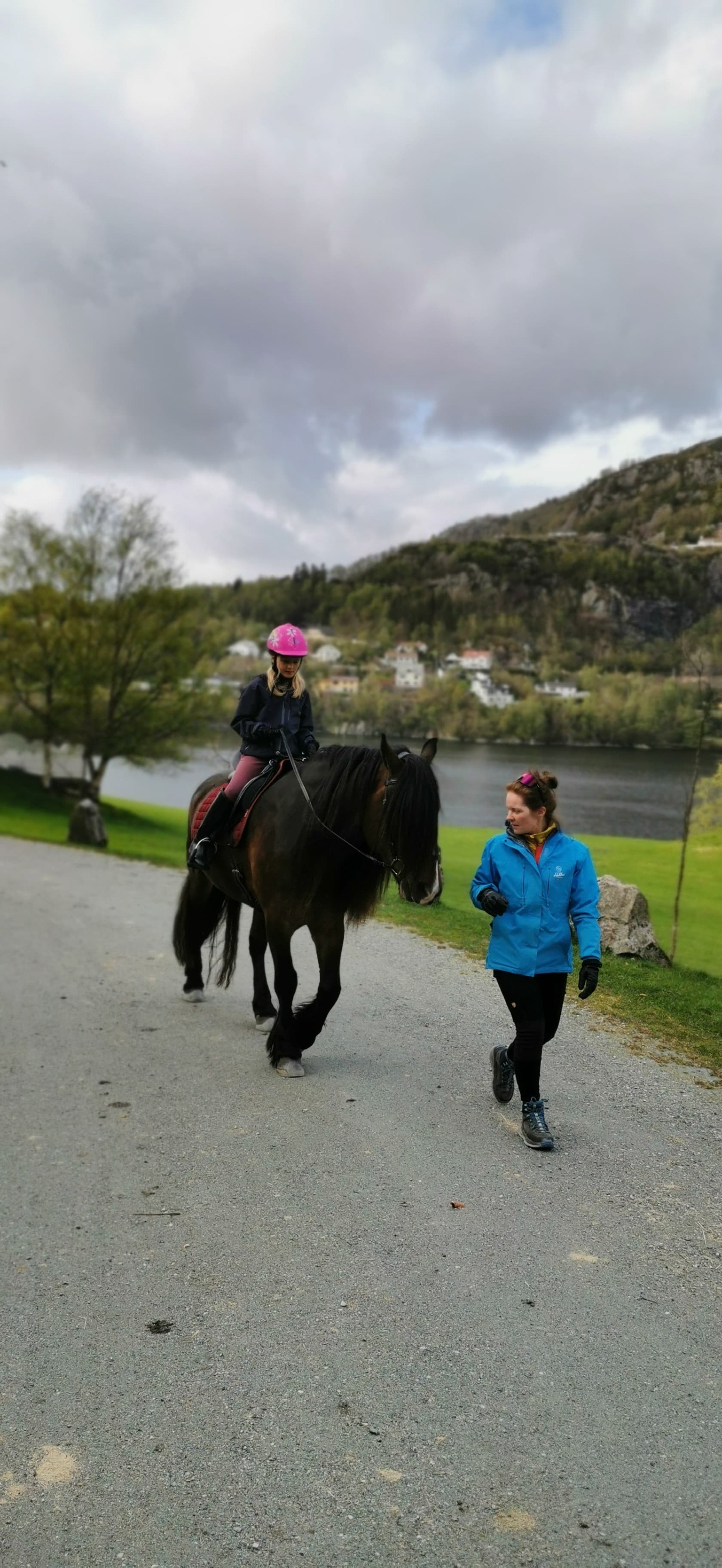 Riding & aktiviteter med hest | Øvre-Eide Gård | Bergen