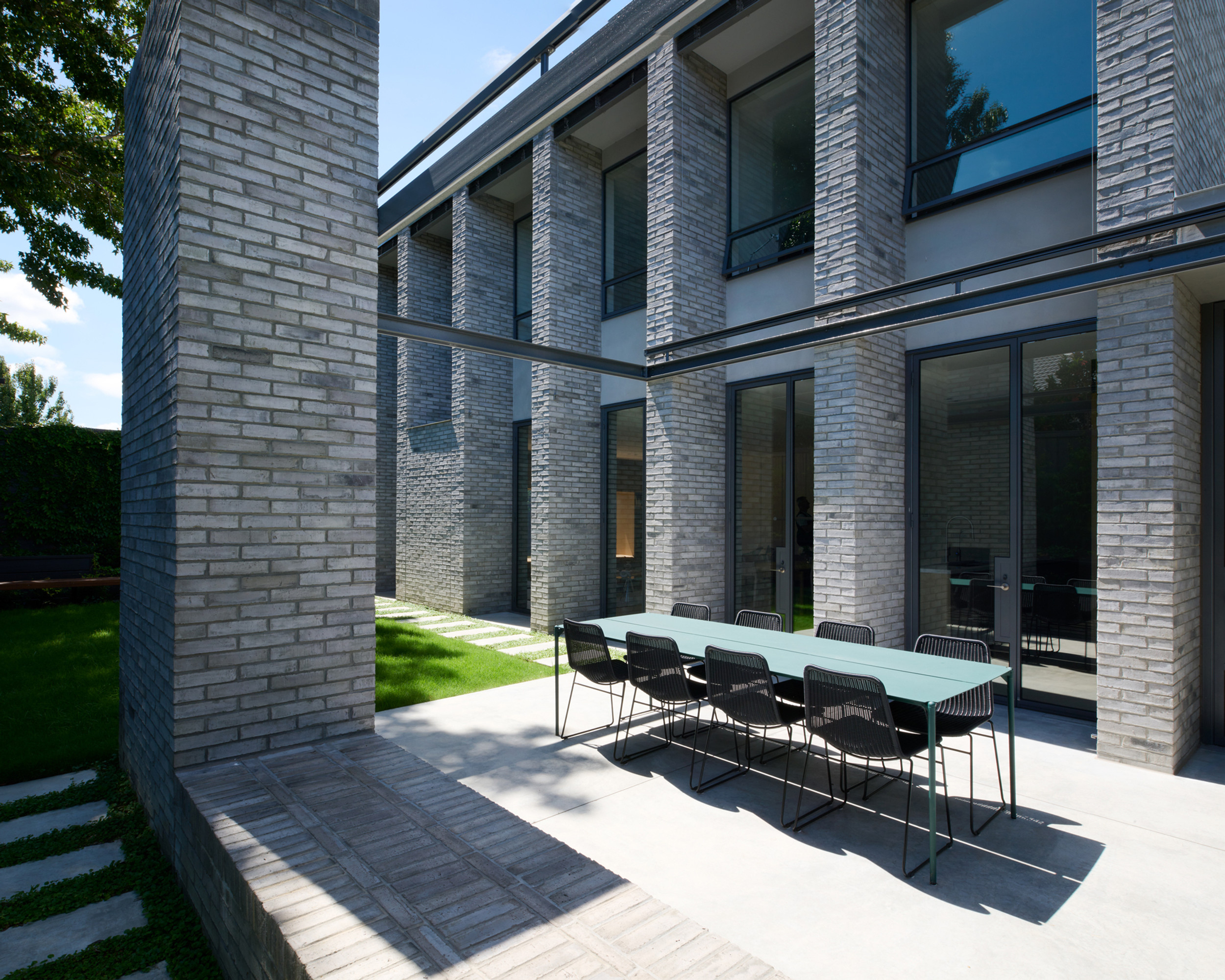 Petersen D91 bricks reimagine a Spanish Mission style home in a thoroughly modern way