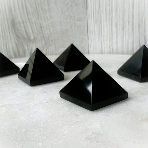 Small Obsidian Pyramid | Crystal Mission