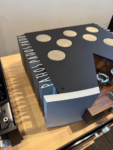 Pathos Logos MkII Tube Hybrid Integrated Amplifier - Demo | davidmichaelaudio