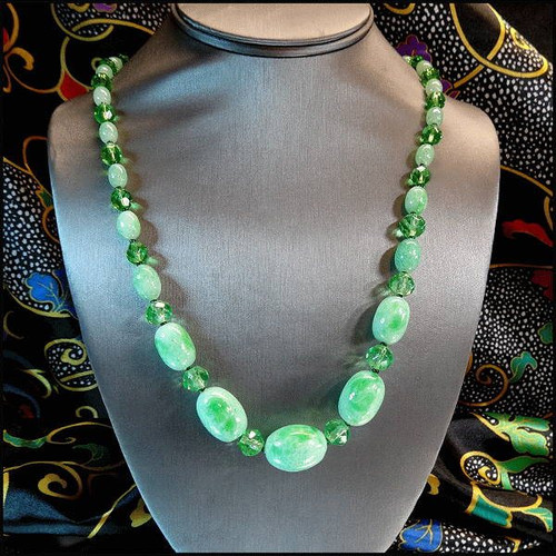 1950s Rare Jade Glass Thuringia Bead Vintage Necklace | GreatVintageJewelry