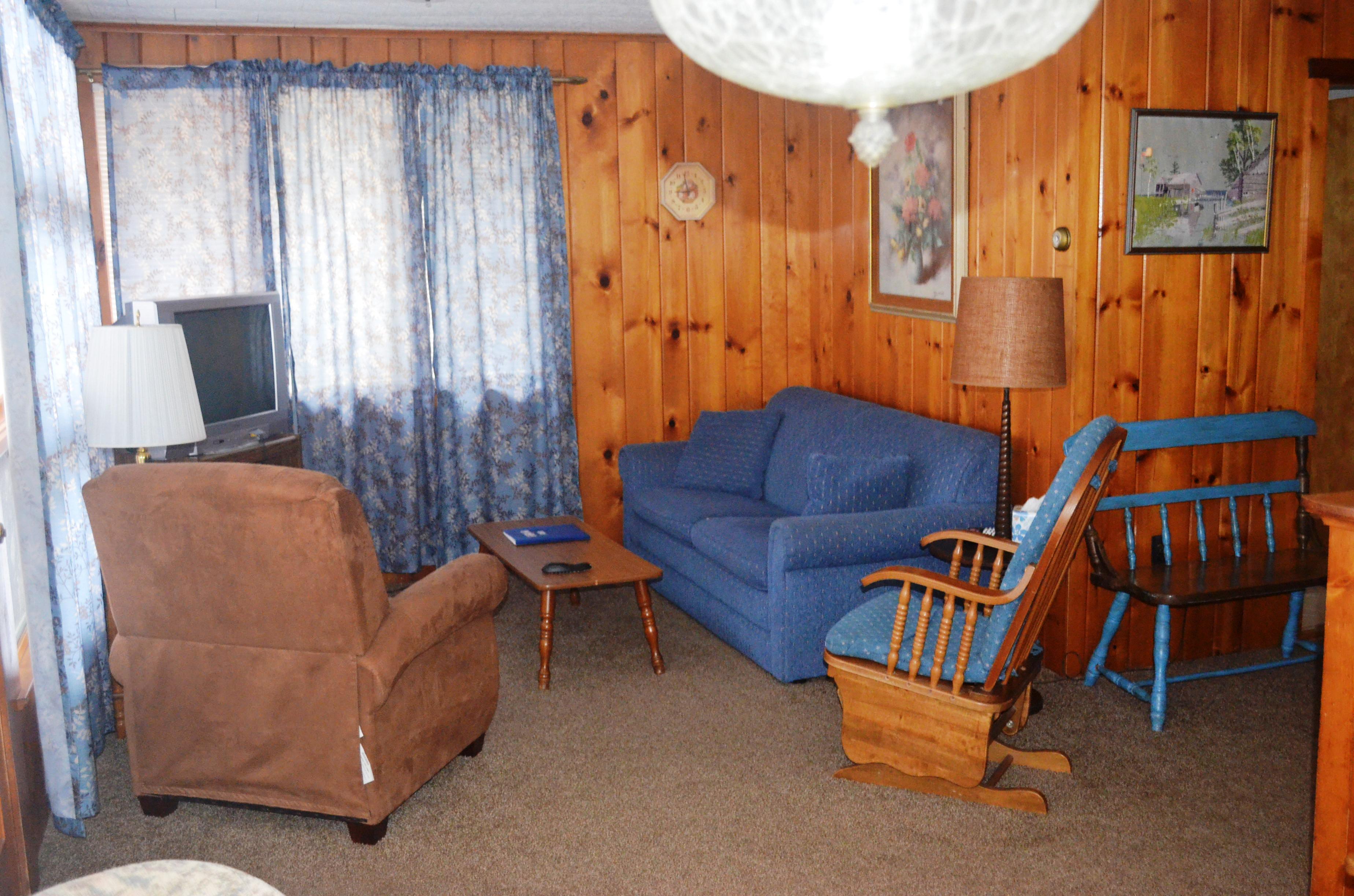 Cottages and Rates | Lakefront Cottages| Poconos, Pennsylvania