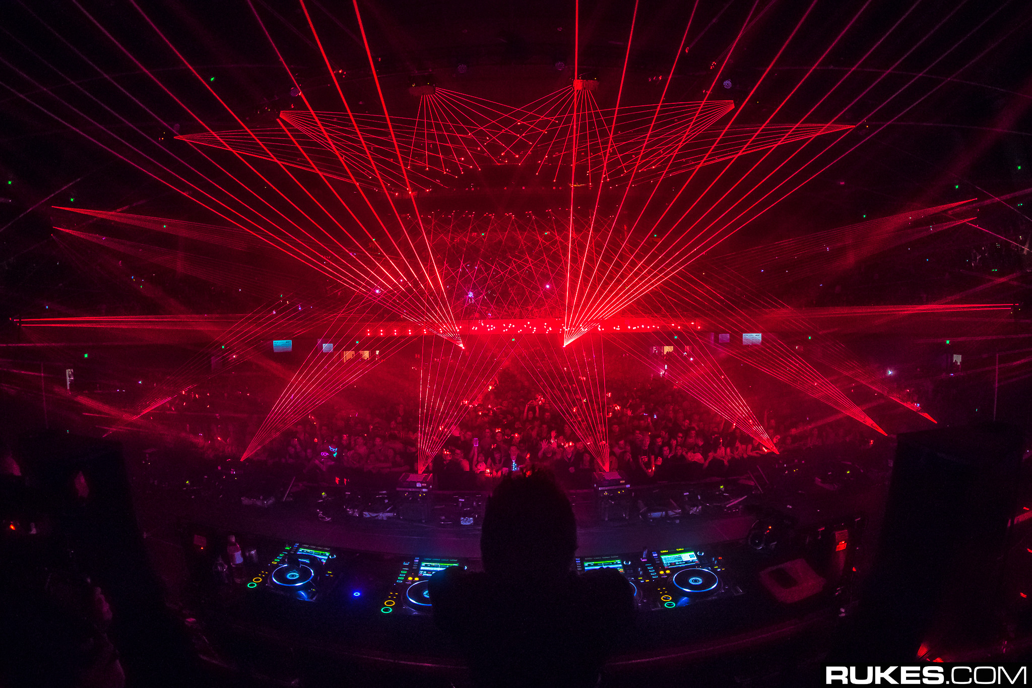 Professional Laser Beam Shows | Dynamic FX