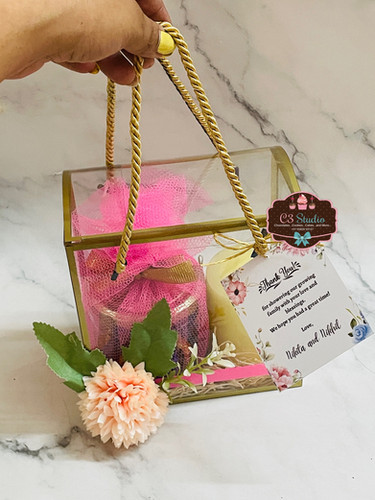 Elegant Hampers | C3 Studio