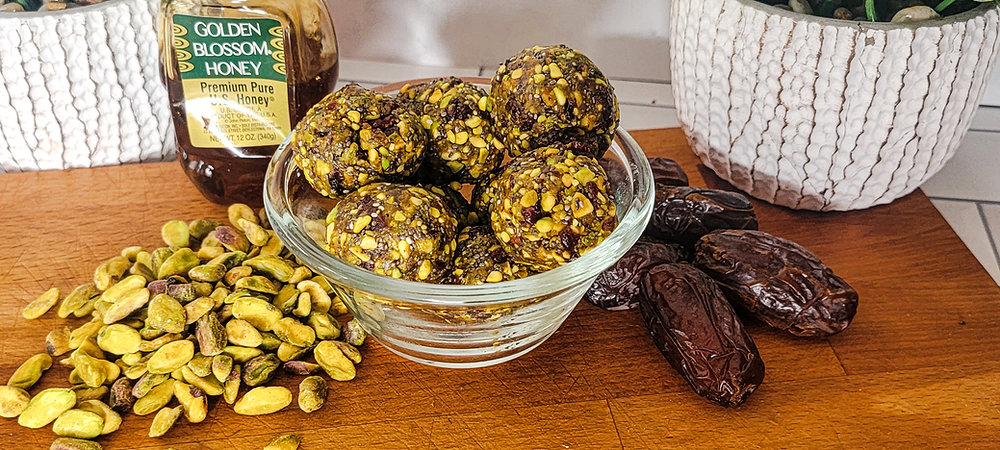 Pistachio Energy Bites |Bites With Applewhite