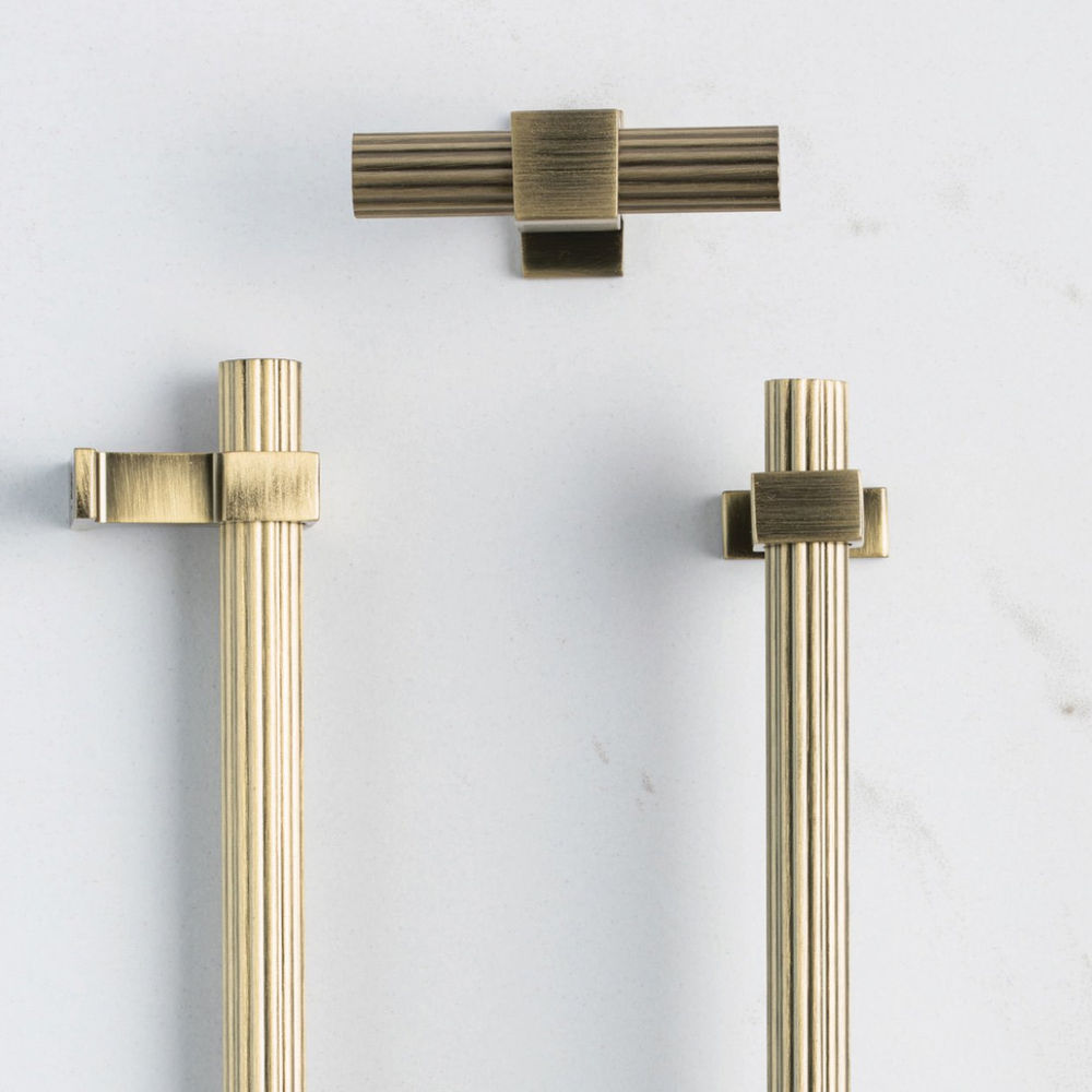 Traditional Cabinet Handles by Momo