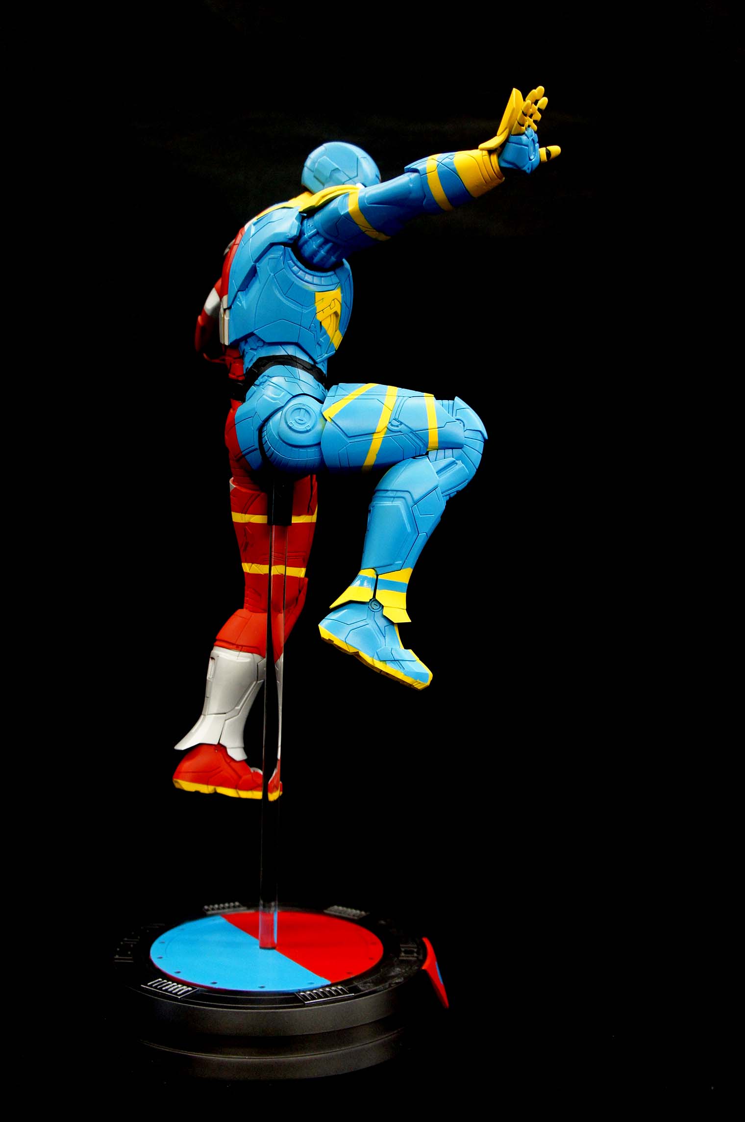 Kikaida Iron Man | Art Of Toys| United States | Heroes Club / Solid Art