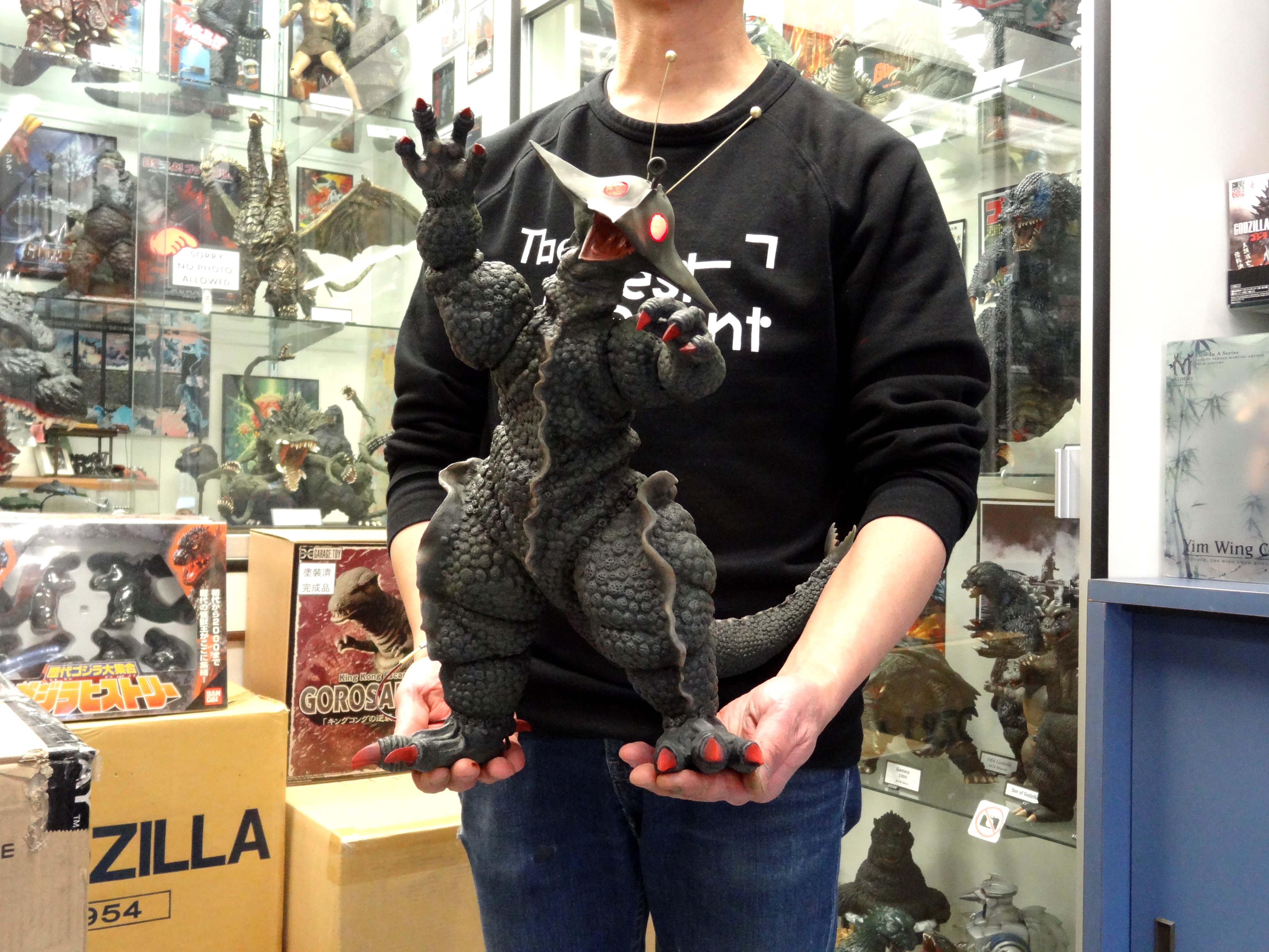 Guilala X from Outer Space | solidart