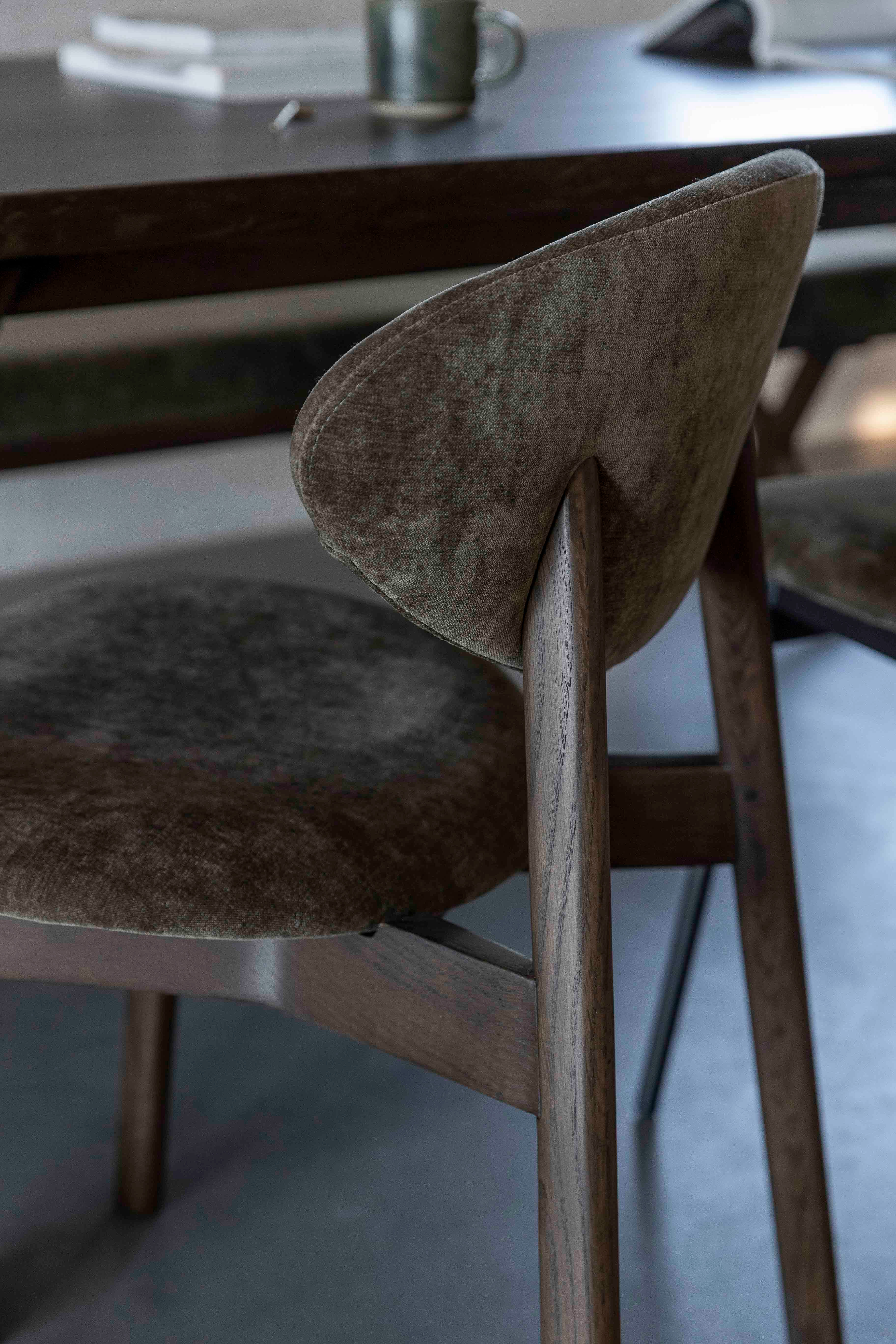 MILTON furniture