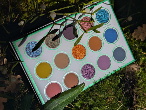 Jay's joy pressed pigments palette - Vegan | Titanium Foxes Cosme