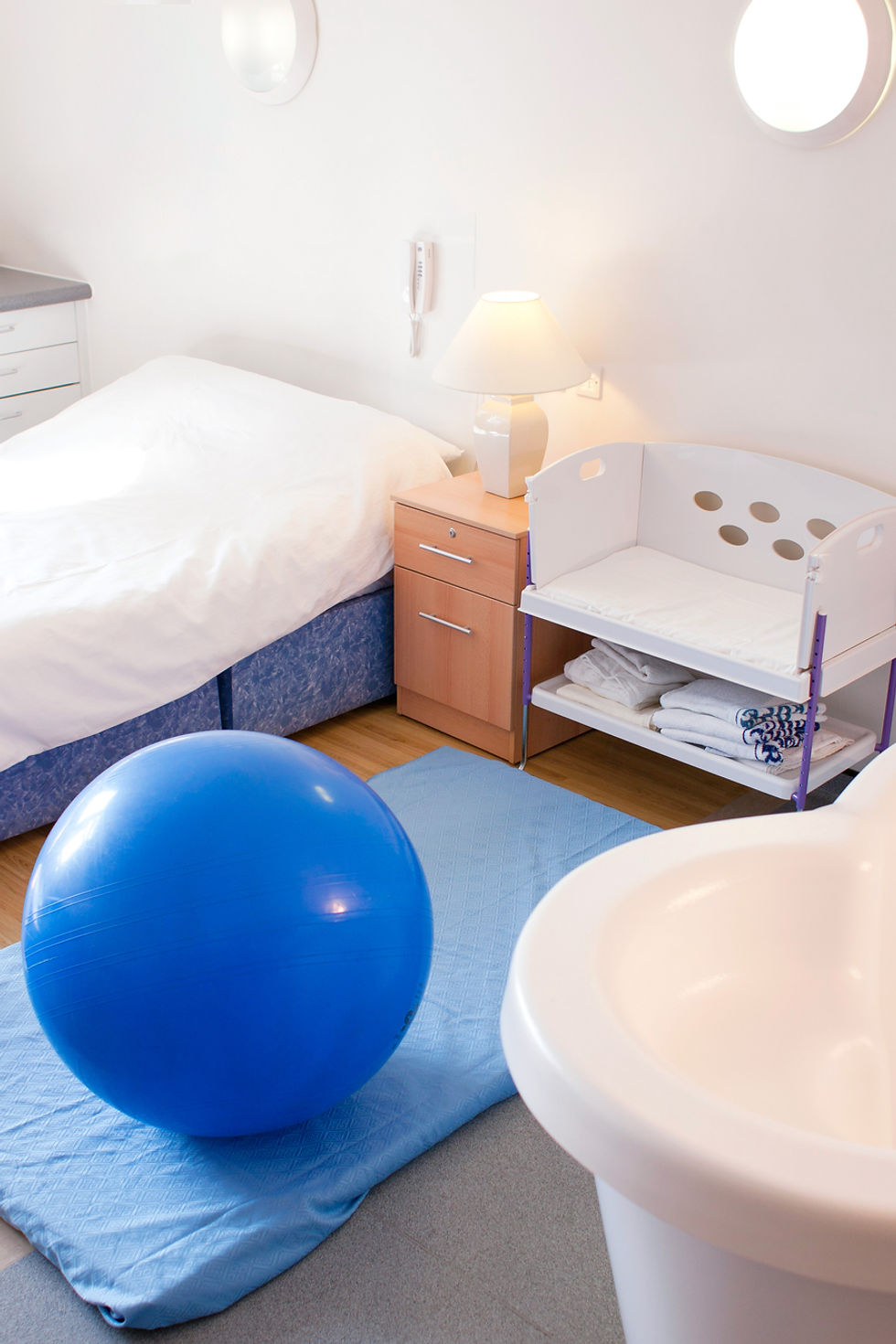 Exploring Different Birthing Positions