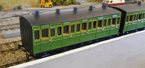 O Gauge 7mm scale London South Western Railway 4 wheel coach kits ...