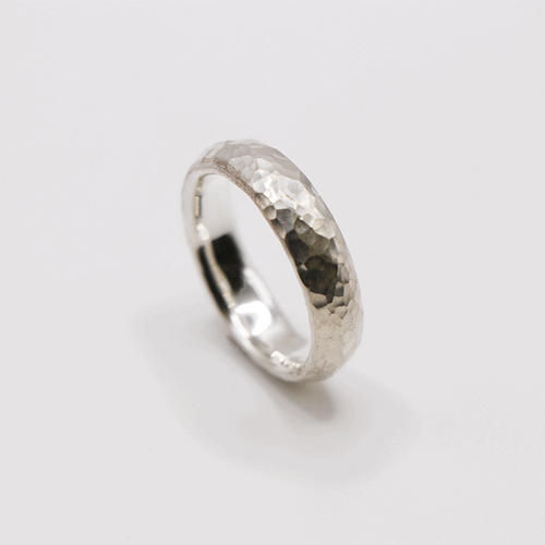 Ring "Hammerschlag" | Goldschmiede