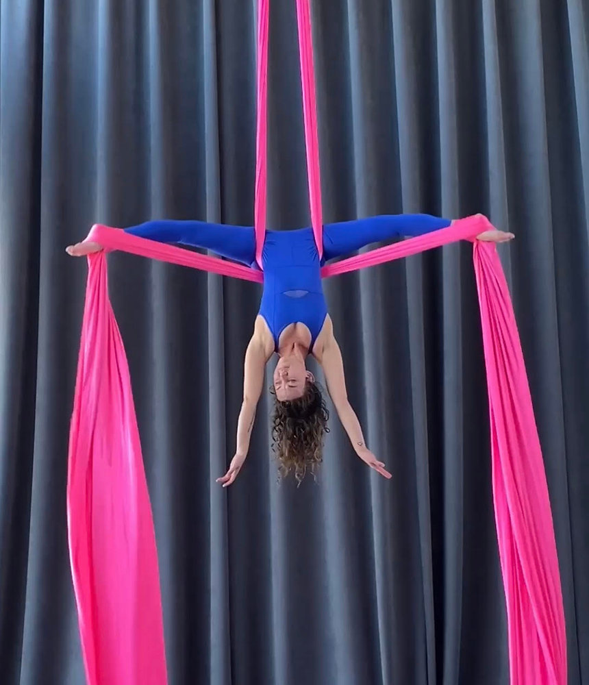 Technique Tip: Cross Back Straddle