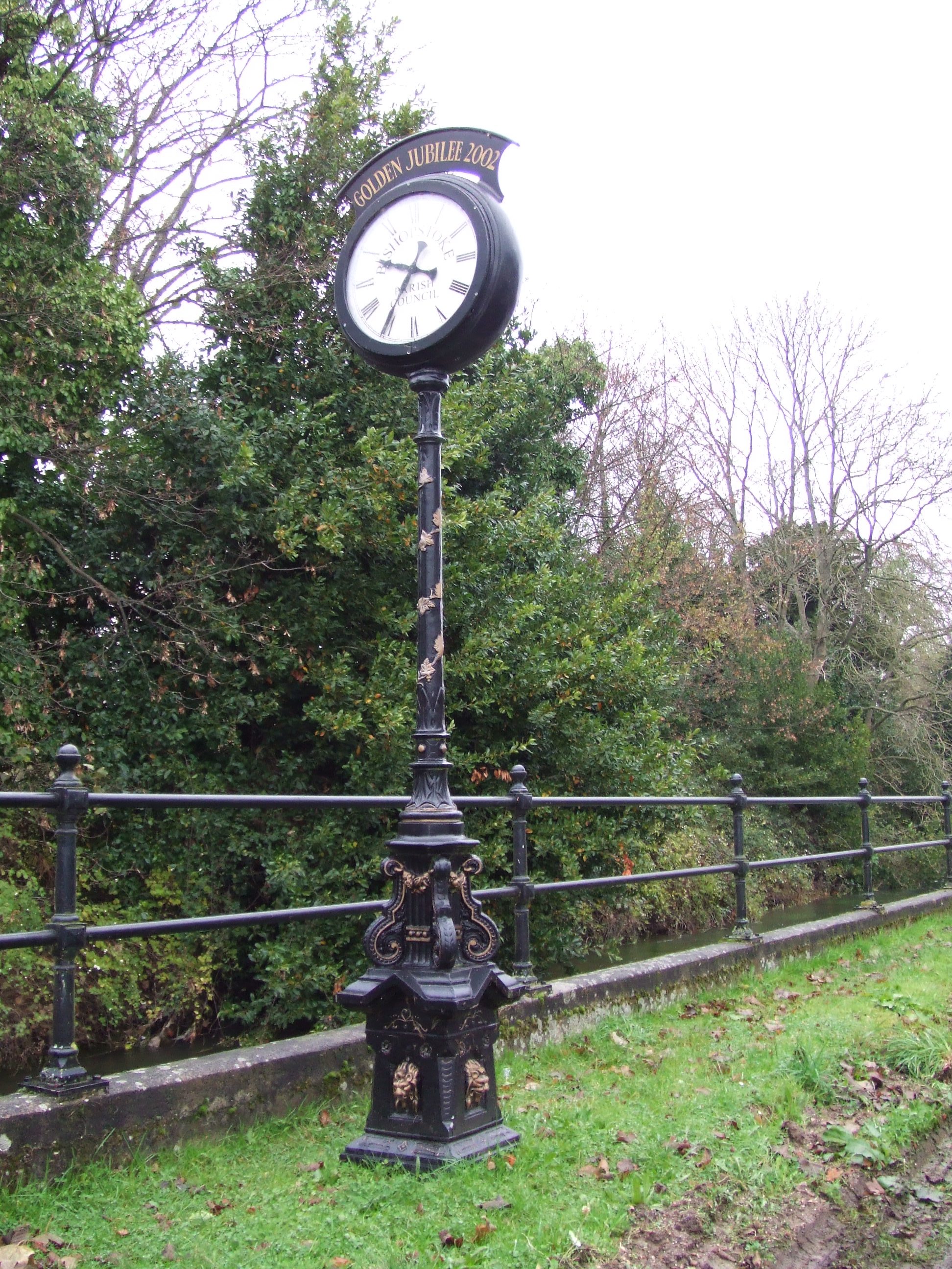 Good Directions Ltd - UK Manufacturer of bespoke pillar clocks