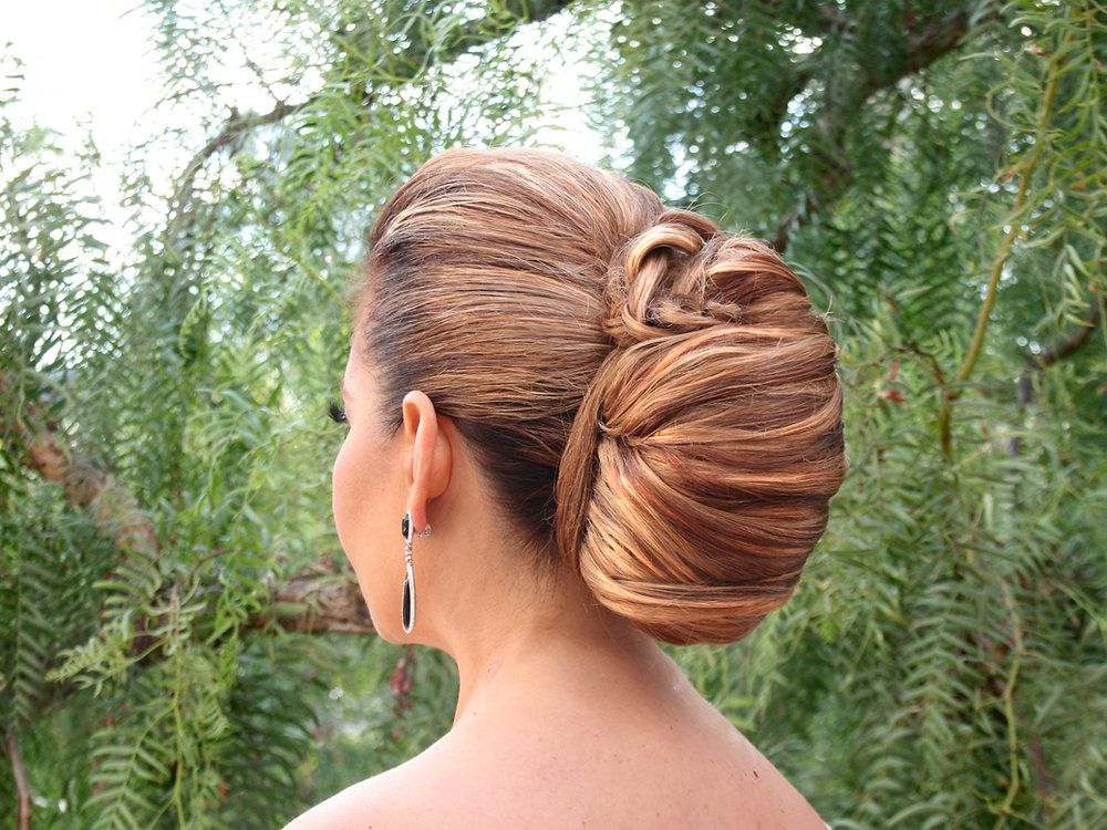 How To Create a Modern Layered Abstract Bun | Bella Nella