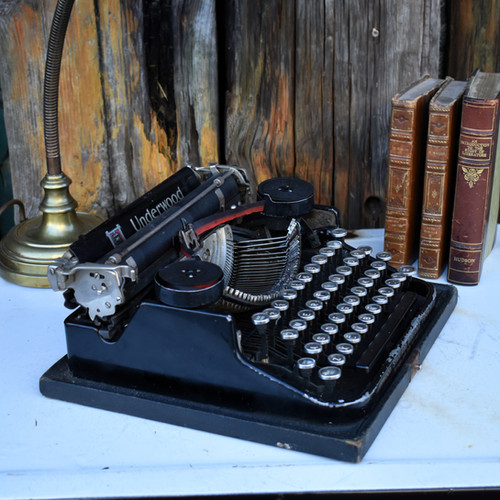 Antique 1927 Underwood Four Bank Black Keys Portable B Model Typewriter ...