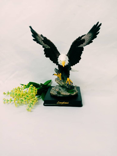 Paradise Craft Eagle On Trunk Flying Decor | ParadiseCraft