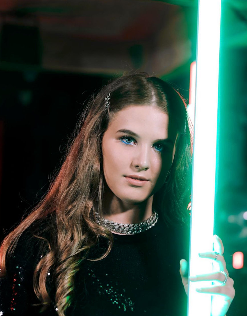 Billboard top 10 for Allegra!