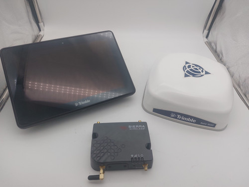 GFX 1060, Nav 900 and RV55 modem. | SymAgri