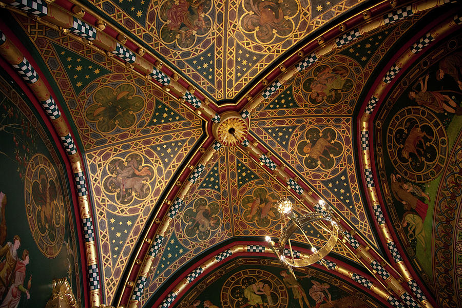 Castell Caerdydd - Enchanting Havens