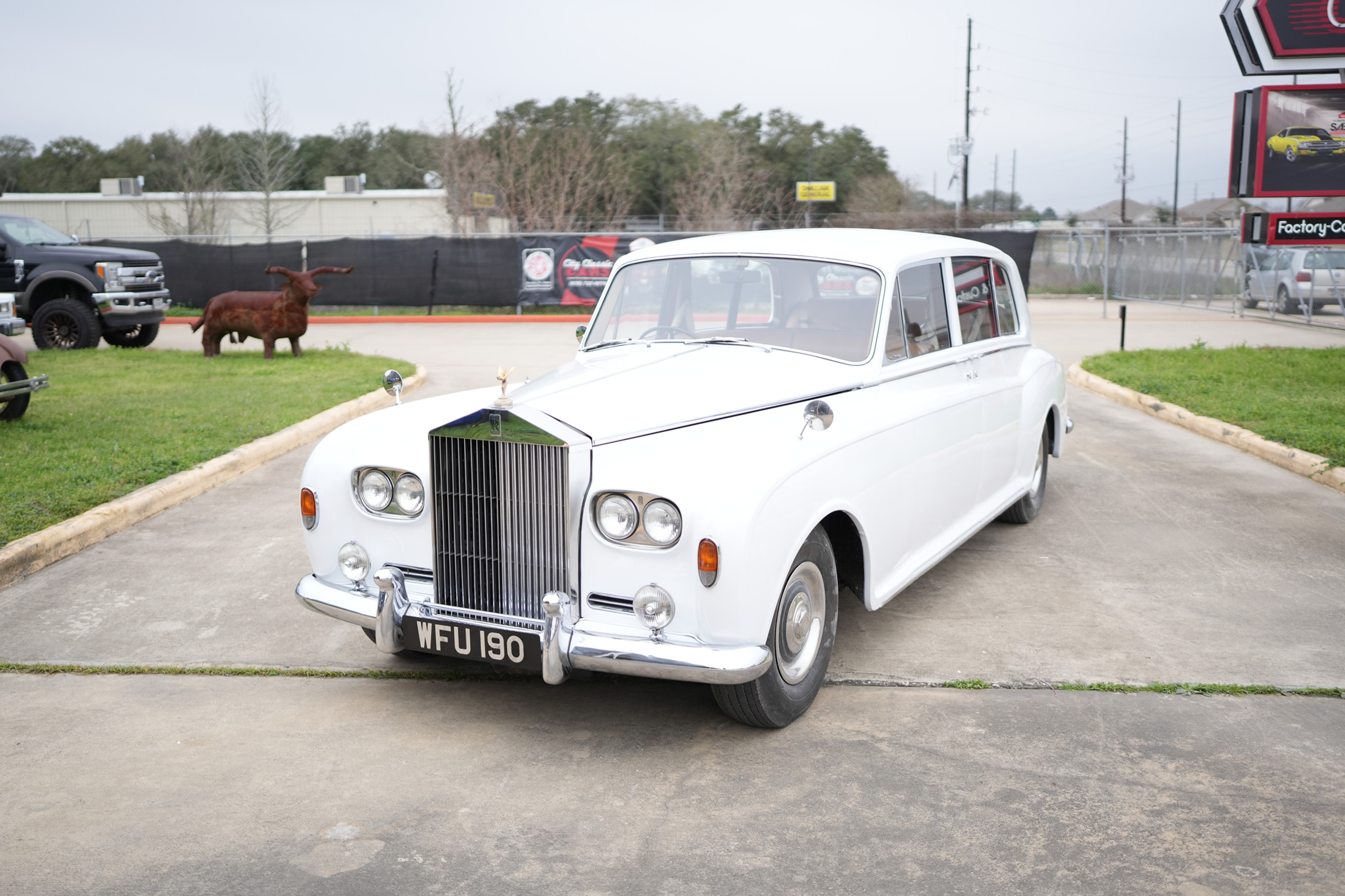 "King Charles" Phantom Rolls Royce | Texas Classic Rental Cars