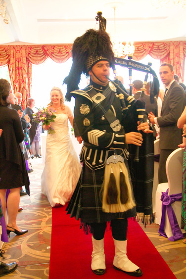 Performing Images | Professional Wedding Bagpiper | Alba Bagpipes ...