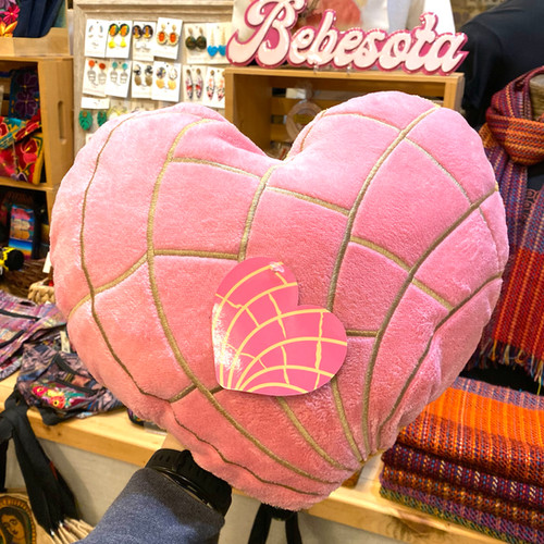 Heart Concha Cushion | Mestiza Shop