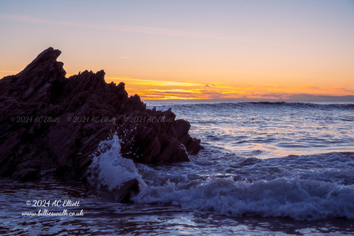 Sharrow Beach rushing tide | Billie's Walk Photography