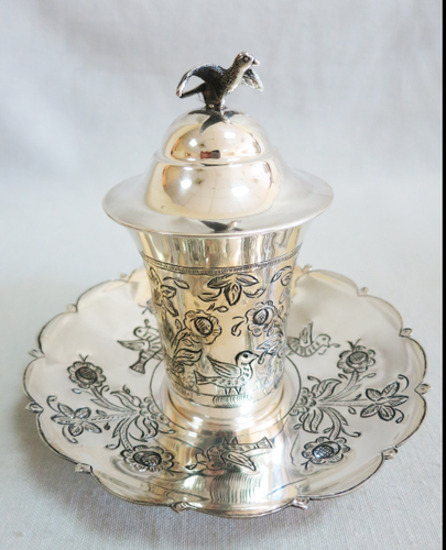 A traditional Iraqi kiddush cup | babelmuseumeng